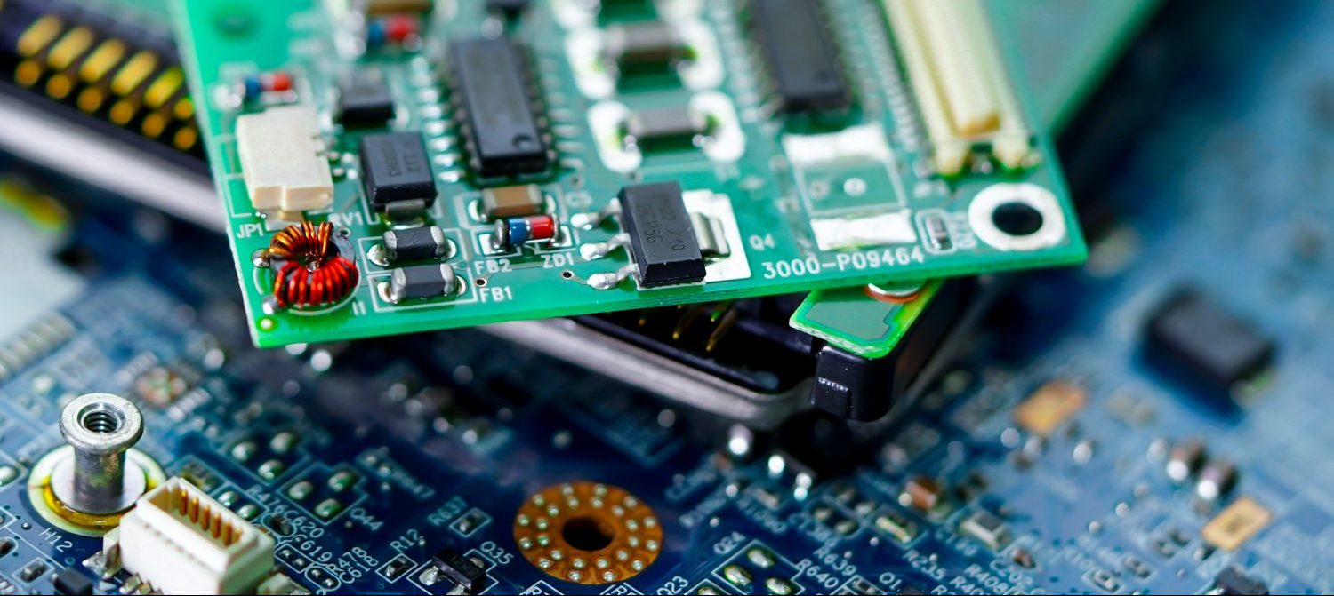 Soluciones adhesivas para la industria electrónica